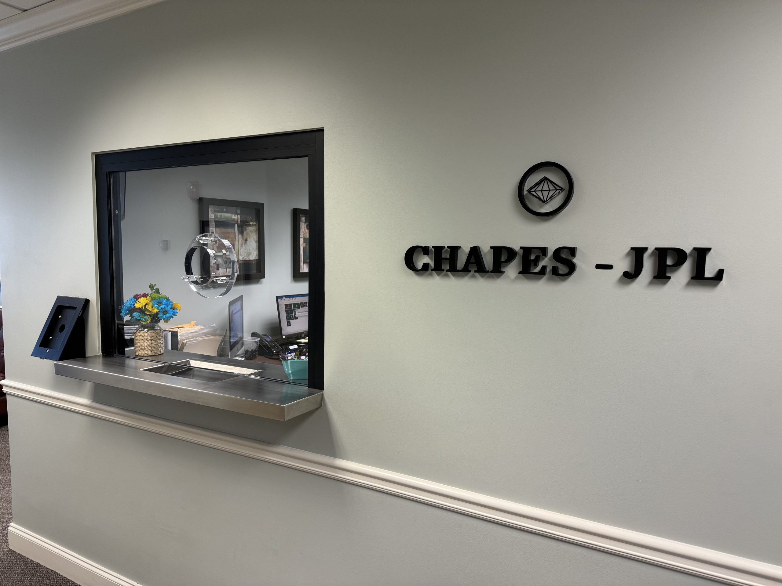 Gallery Photos: Best Pawn Shop in Atlanta Chapes-JPL